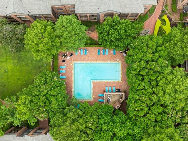 Oaks Hackberry Creek 1 Bedroom Apartment for Rent at 6901 State Highway 161, Irving, TX 75039