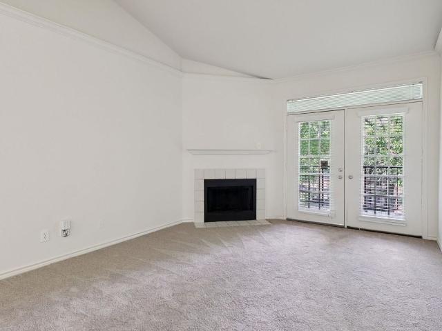 Oaks Hackberry Creek 2 Bedroom Apartment for Rent at 6901 State Highway 161, Irving, TX 75039
