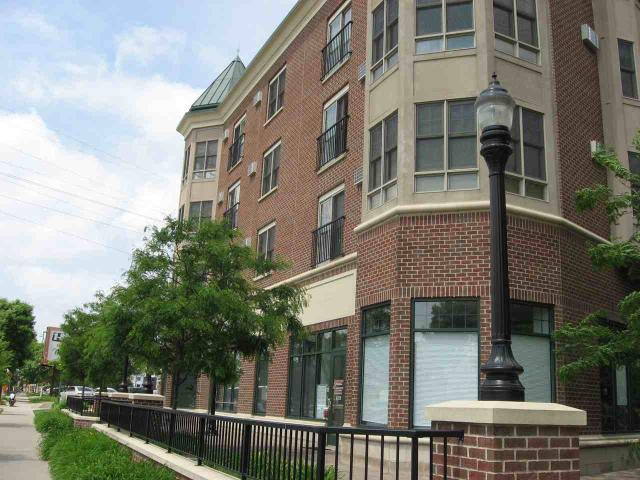 Oaks Hiawatha Station 1 Bedroom Apartment for Rent at 4540 Snelling Ave, Minneapolis, MN 55406 Hiawatha