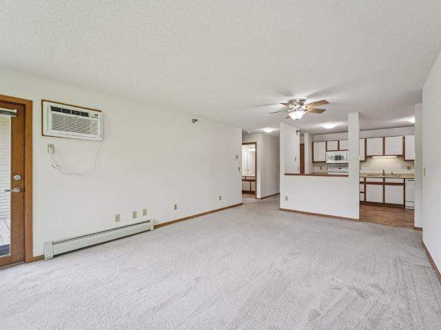 Oaks Lincoln Apartments 2 Bedroom Apartment for Rent at 5200 Lincoln Dr, Edina, MN 55436