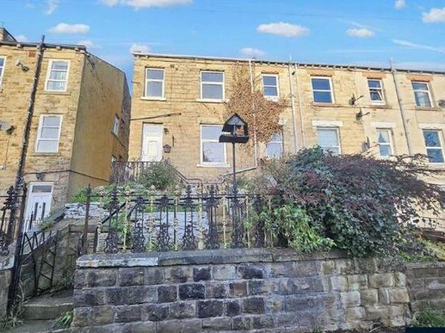 Oaks Road, Soothill, 3 Bedroom End