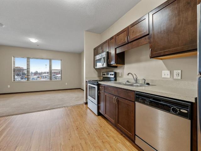 Oaks Station Place 1 Bedroom Apartment for Rent at 3550 E 46th St, Minneapolis, MN 55406 Ericsson