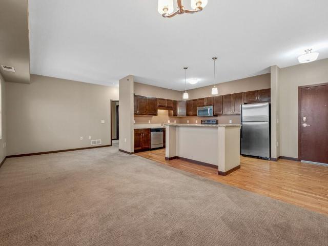 Oaks Station Place 1 Bedroom Apartment for Rent at 3550 E 46th St, Minneapolis, MN 55406 Ericsson
