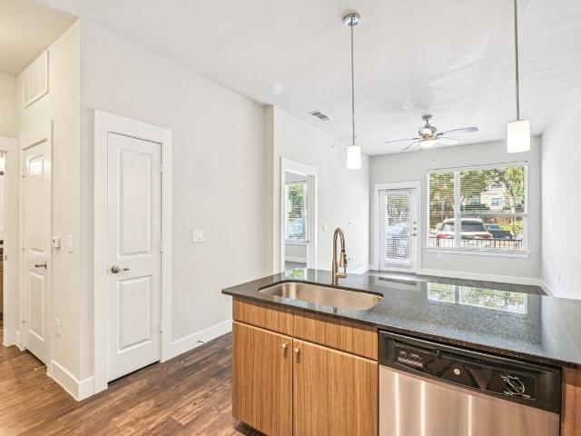 Oaks Trinity Studio Apartment for Rent at 333 E Greenbriar Ln, Dallas, TX 75203