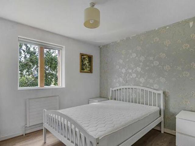 Oakshott Court, Polygon Road, 1 Bedroom Apartment