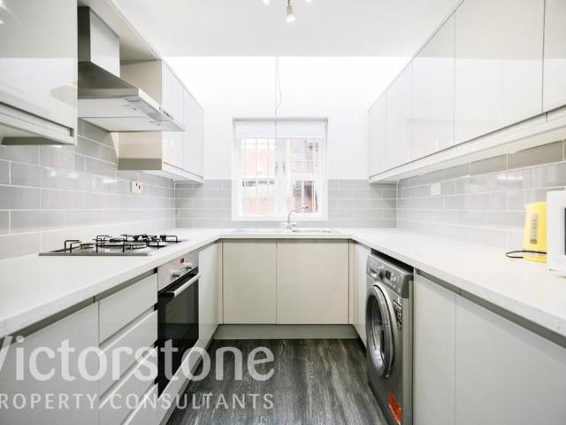 Oakshott Court, Polygon Road, Euston. 4 bed apartment to rent £5,150 pcm £1,188 pw