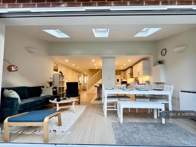 Oaksmere, Appleton, Abingdon, OX13 3 bed semi detached house to rent £1,985 pcm £458 pw