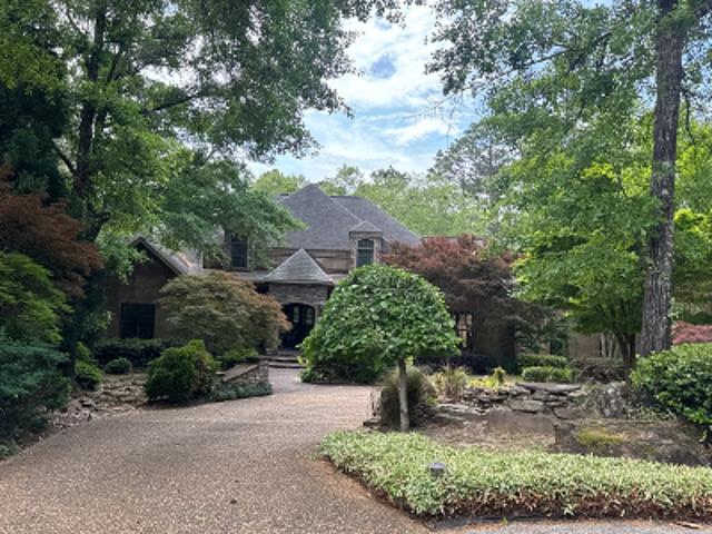 Oakstone Dr
