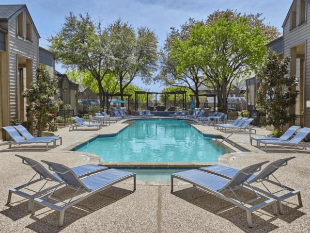 Oasis 1 Bedroom Apartment for Rent at 9690 Forest Ln, Dallas, TX 75243