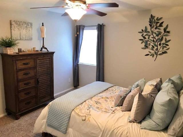 Oasis 1 Bedroom Apartment for Rent at 9690 Forest Ln, Dallas, TX 75243
