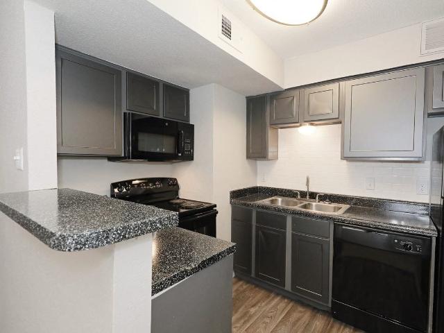 Oasis 2 Bedroom Apartment for Rent at 9690 Forest Ln, Dallas, TX 75243