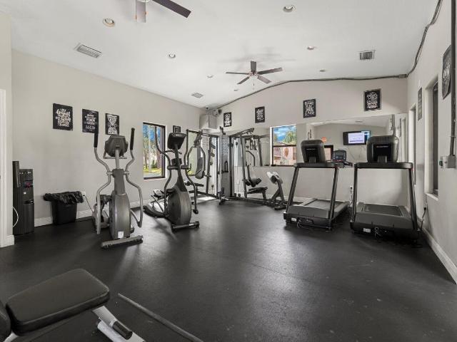 Oasis at Bayside 1 Bedroom Apartment for Rent at 305 Glades Cir, Largo, FL 33771