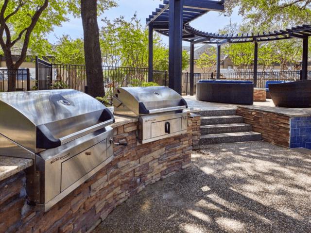 Oasis Studio Apartment for Rent at 9690 Forest Ln, Dallas, TX 75243