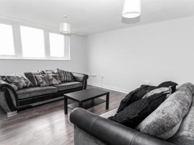 Oatland Court, City Centre, 2 Bedroom Apartment