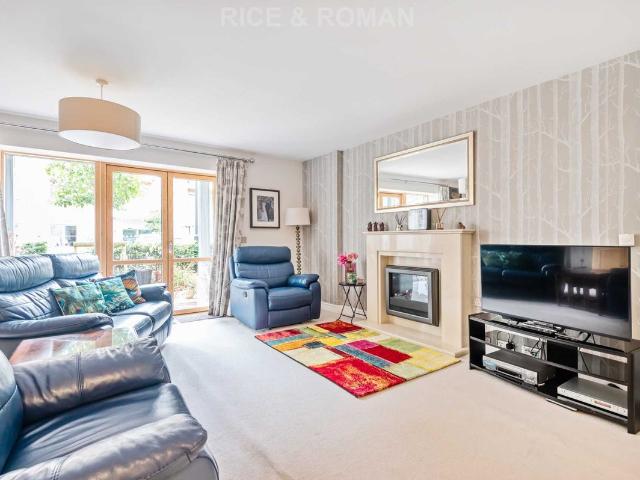 Oatlands Drive, Weybridge KT13, 2 bed flat to rent, £2,000 pcm | PrimeLocation