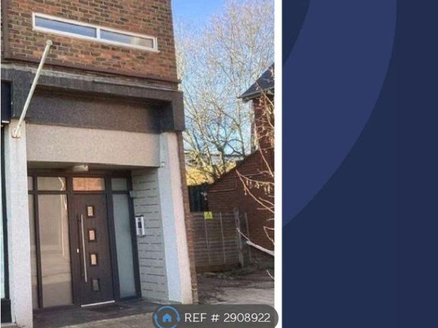 Oatsheaf Parade, Fleet GU51, 2 bed flat to rent, £1,450 pcm | PrimeLocation