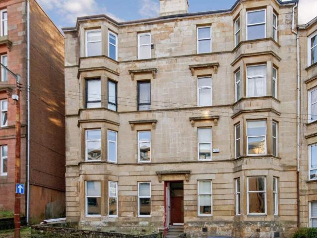 Oban Drive, North Kelvinside. 2 bed flat to rent £1,375 pcm £317 pw
