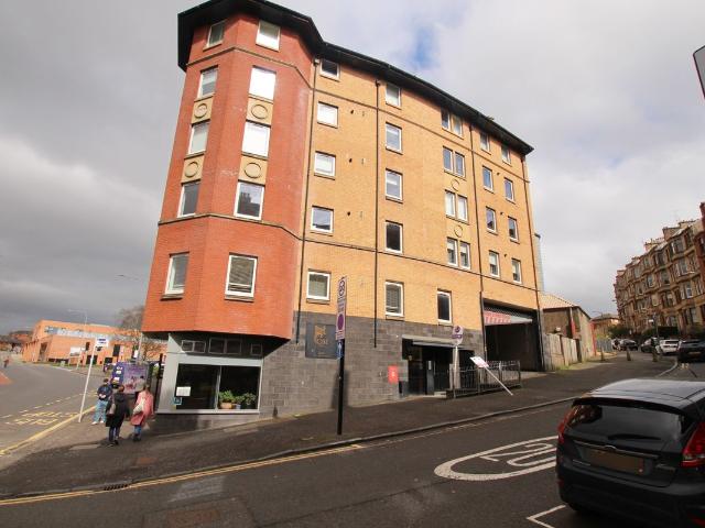 Oban Drive, North Kelvinside, Glasgow G20, 2 bed flat to rent, £1,250 pcm | PrimeLocation