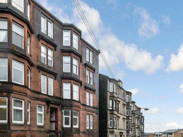 Oban Drive, Glasgow G20 2 bed flat to rent £1,475 pcm £340 pw