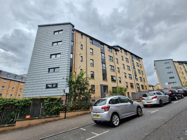Oban Drive, Glasgow G20, 2 bed flat to rent, £1,550 pcm | PrimeLocation