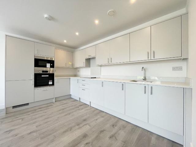 Obelisk House, 15 Obelisk Way, Camberley GU15, 1 bed flat to rent, £1,250 pcm | PrimeLocation