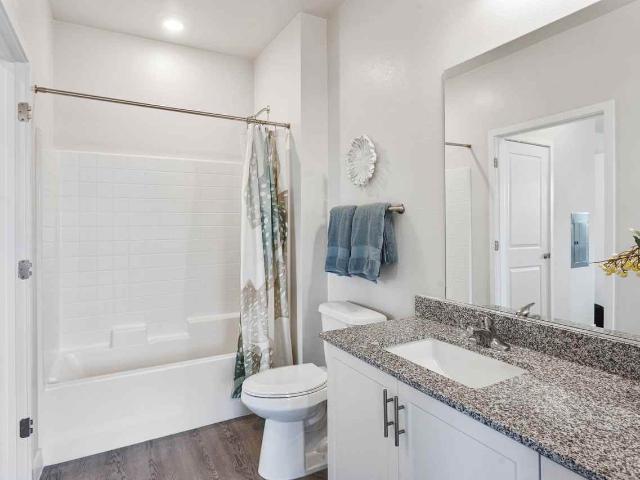 Obsidian on Glendale 1 Bedroom Apartment for Rent at 7601 W Glendale Ave, Glendale, AZ 85303