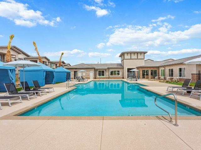 Obsidian on Glendale 2 Bedroom Apartment for Rent at 7601 W Glendale Ave, Glendale, AZ 85303
