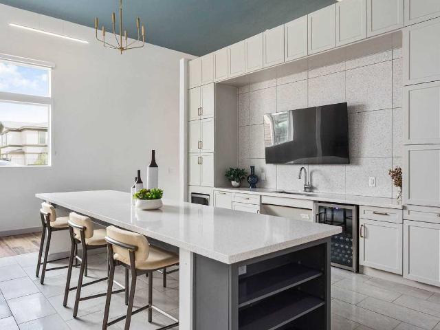 Obsidian on Glendale 3 Bedroom Apartment for Rent at 7601 W Glendale Ave, Glendale, AZ 85303