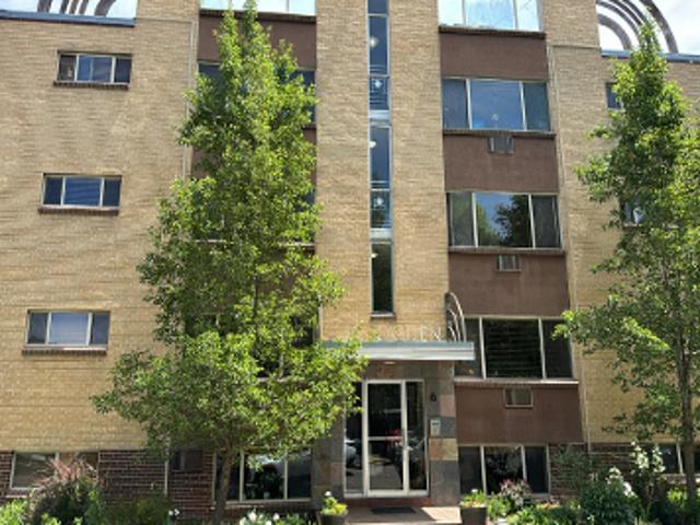 Ogden St Apt 204