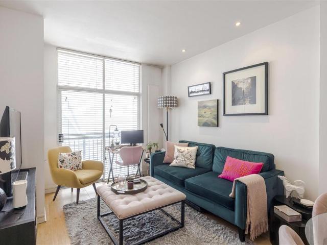 Ogle Street, London W1W 1 bed apartment to rent £2,747 pcm £634 pw