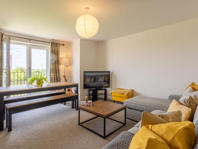 O'donnel Road, Gilmerton, Edinburgh EH17, 2 bed flat to rent, £1,300 pcm | PrimeLocation