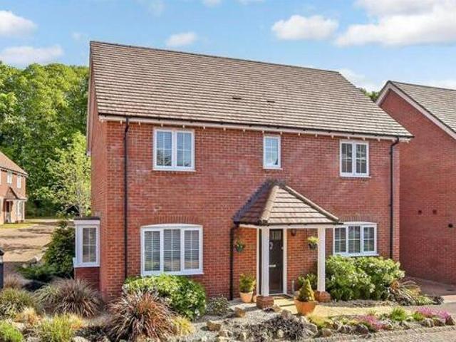 Oddstones, Pulborough, 4 Bedroom Detached