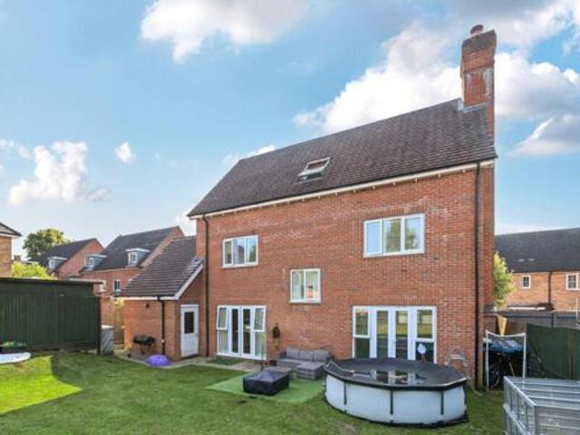 Oddstones, Pulborough, 5 Bedroom Detached