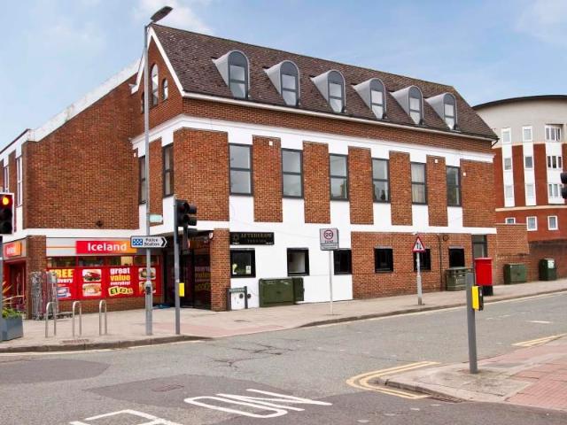 Odeon Parade, High Street, Rickmansworth WD3, 1 bed flat to rent, £1,400 pcm | PrimeLocation