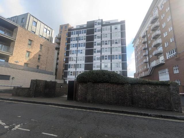 Odessa Street, London SE16 2 bed flat to rent £2,100 pcm £485 pw