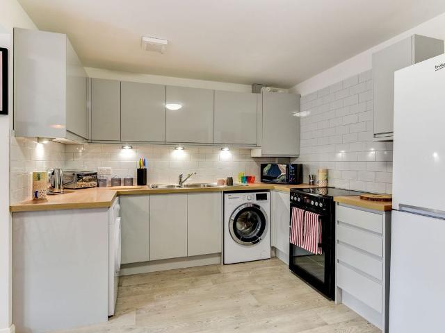 Odins Road, Bath BA2, Room to rent, £997 pppm | PrimeLocation