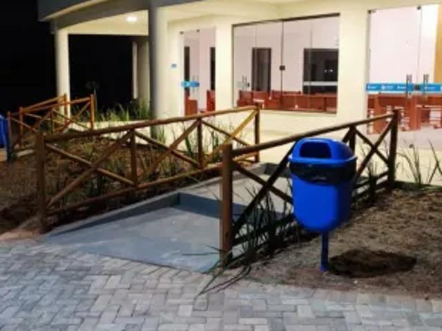 Repasse padang de esquina medindo: 256,57 metros pé na areia &