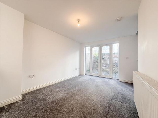Off Gloucester Road, Cheltenham GL51 8PH