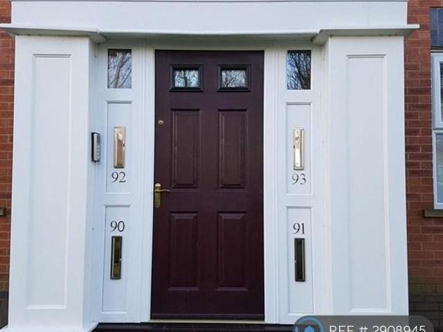 Off Hull Road, York, YO10 2 bed flat to rent £1,990 pcm £459 pw