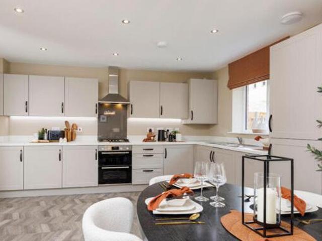 Off London Road, Great Haddon, 4 Bedroom Detached