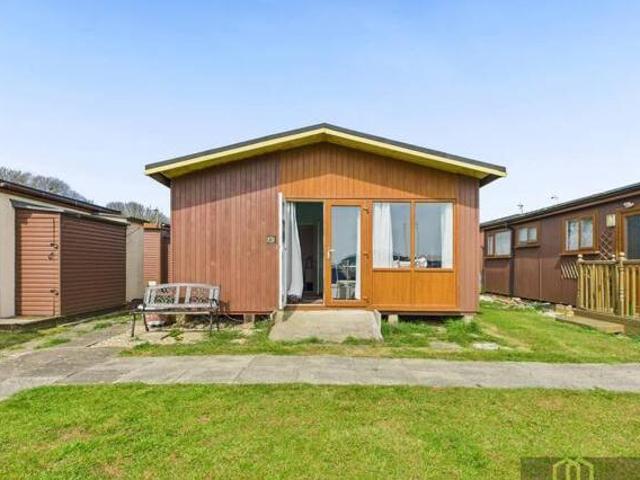 Off Link Avenue, Mablethorpe, 2 Bedroom Park