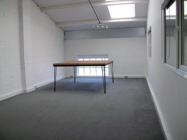 Office For Rent Rayleigh Essex 500 ELS100473943