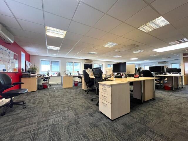 Office For Sale Chalfont St. Peter Buckinghamshire 1300000 ELS101674867