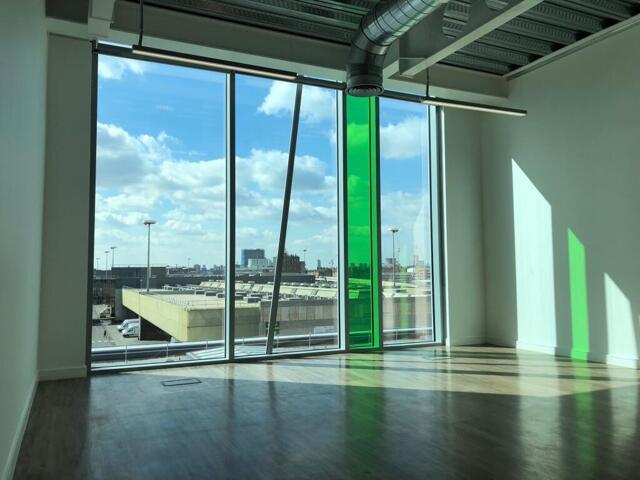 Office Londres London LS100626208