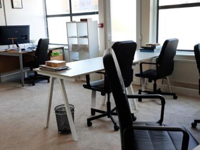 Office Leatherhead Surrey 101151330