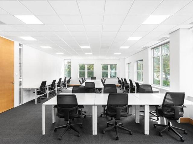 Office Luton Bedfordshire 100315321