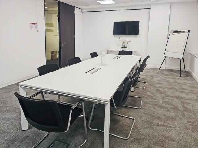 Office Southampton Hampshire LS99949137