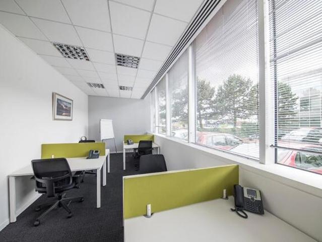 Office Slough Berkshire 100824576