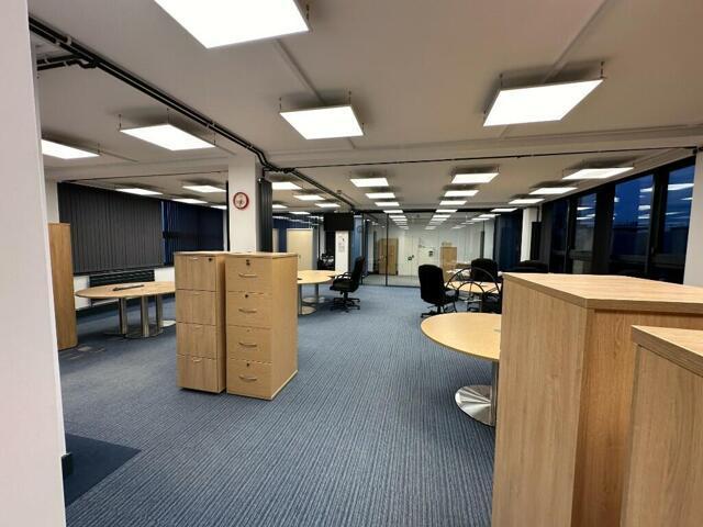 Office Romford London 101569021