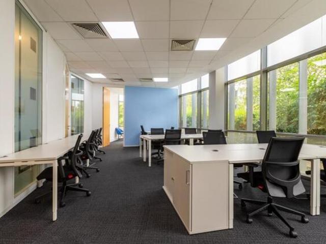 Office Reading Berkshire 99746276